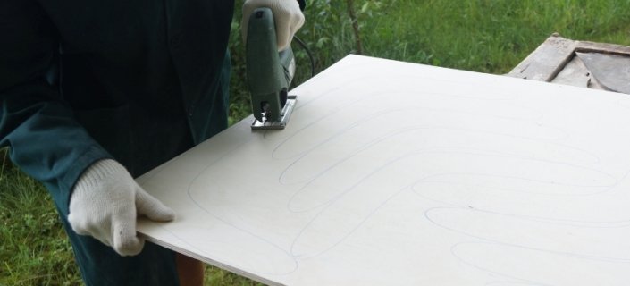 THE PROCESS OF HOW WOODEN BOOMERANGS ARE MADE